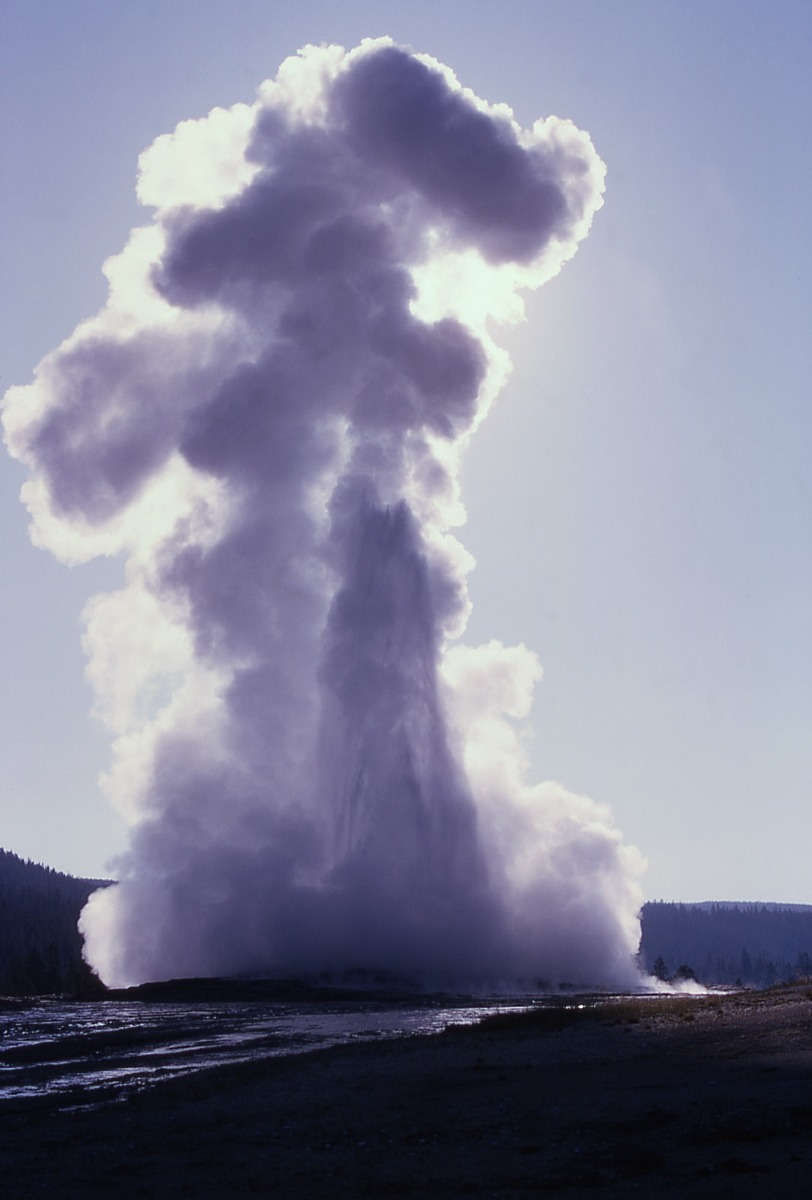 Old Faithful Geyser | Natural Atlas
