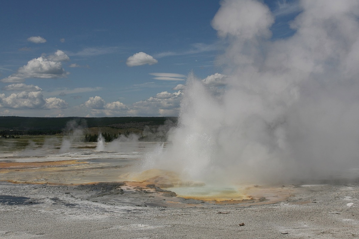 Clepsydra Geyser | Natural Atlas