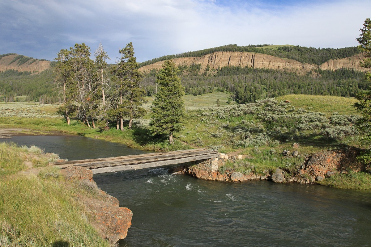 Soda Butte Trailhead | Natural Atlas