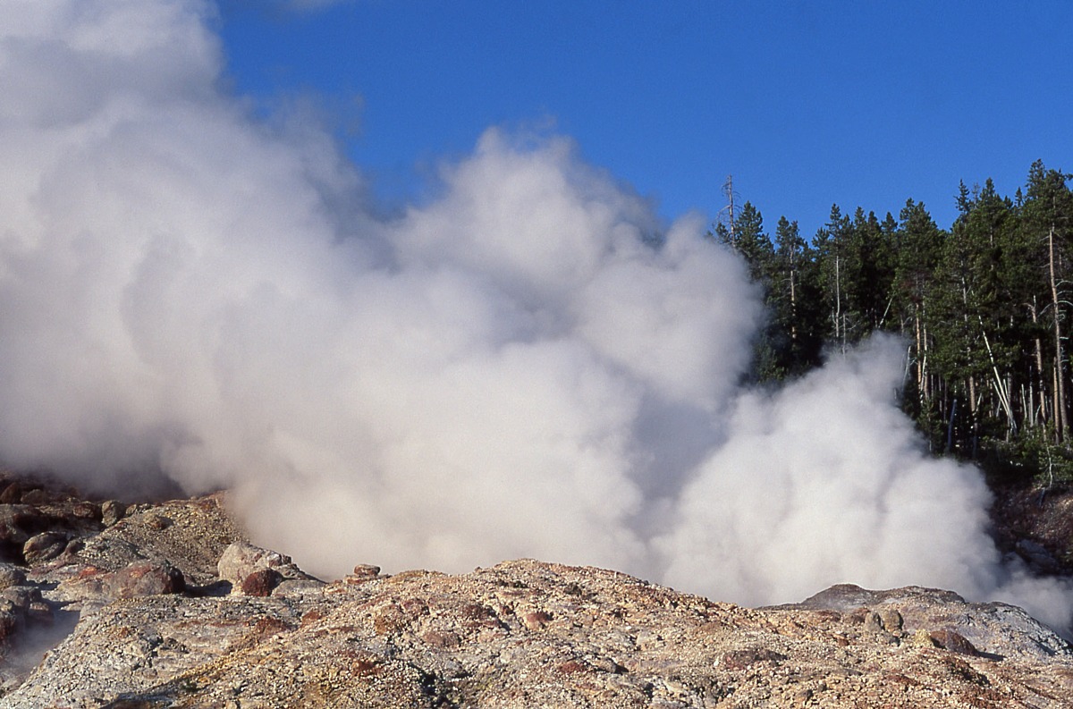 Steamboat Geyser | Natural Atlas