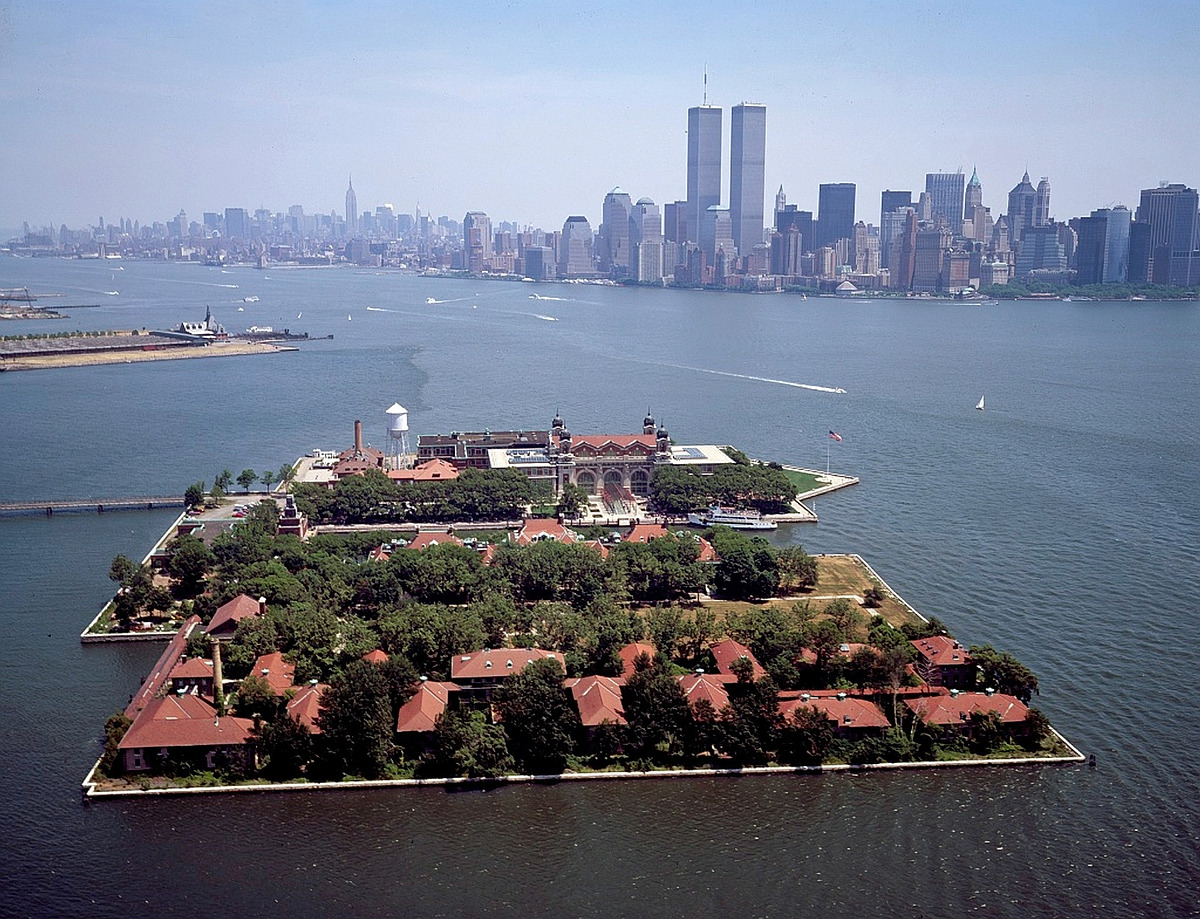 Ellis Island Immigration History Center | Natural Atlas