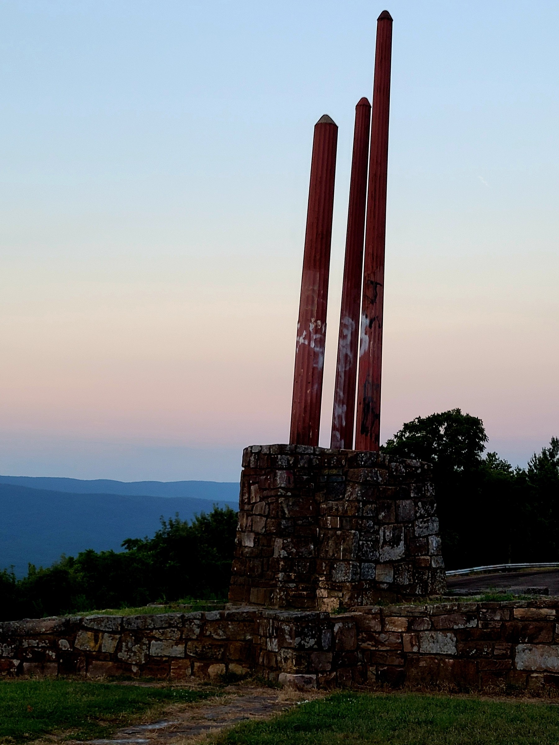 Three Sticks Monument | Natural Atlas