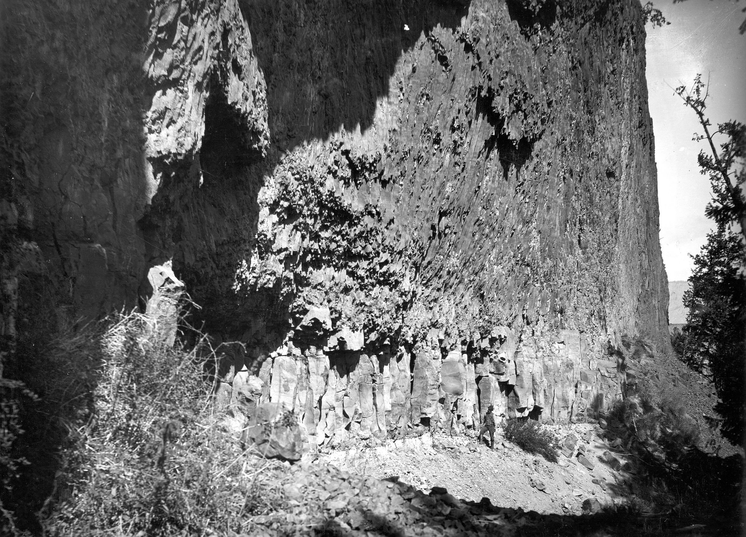 Overhanging Cliff | Natural Atlas