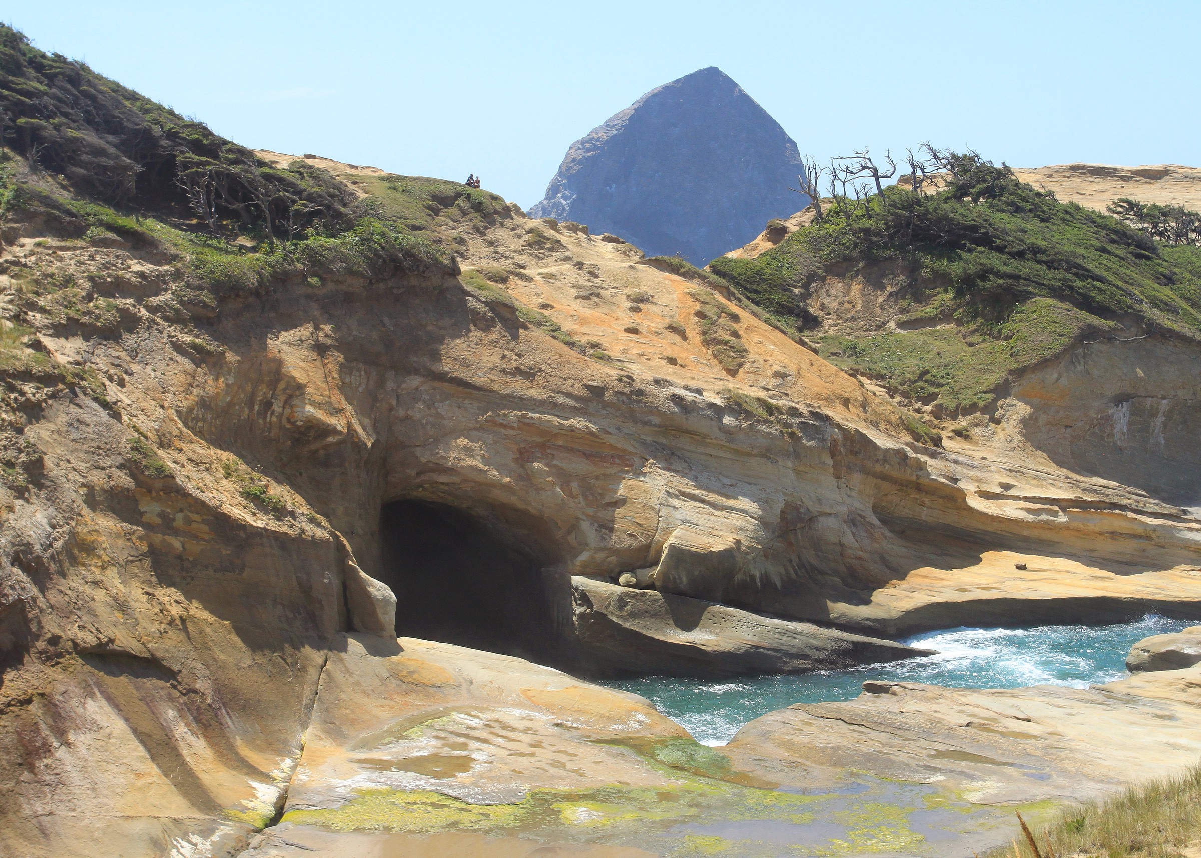 Cape Kiwanda Sea Cave | Natural Atlas