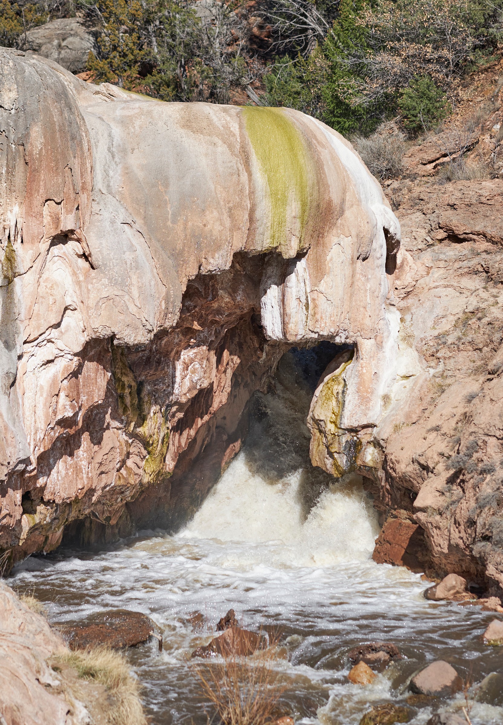 Soda Dam Falls | Natural Atlas