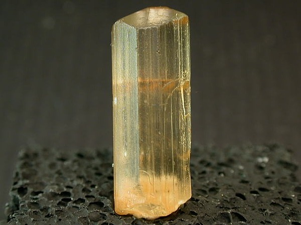 Scapolite | Natural Atlas